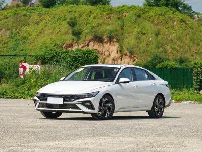 China Beijing Modern Elantra 4 Door Petrol Sedan Car 2.0L Automatic High Fuel Economy for sale