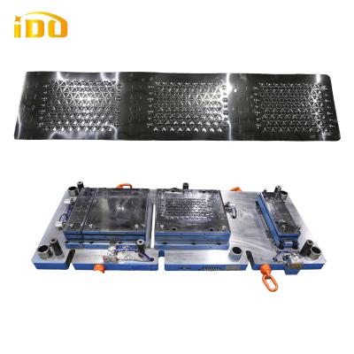 China ISO 9001 Certified Progressive Mold Type Steel Stamping Dies with 2 Million Shots Mould Life for sale