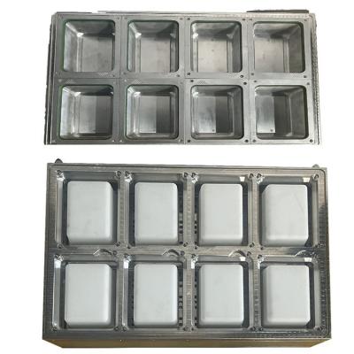 China Transparent Plastic Round Cake Packaging Mold for Cupcake and Muffin Dome Boxes Baking and Display Use for sale