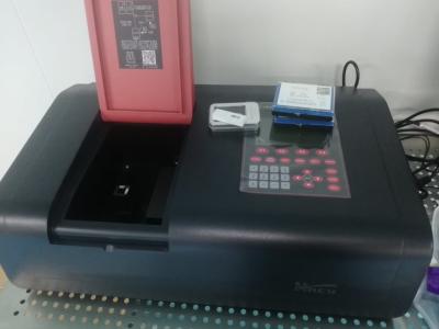 China 1.8nm Wide Wavelength Range Uv Visible Spectrophotometer Double Beam Automatic Design for sale
