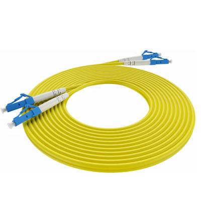 China SC APC Waterproof Fiber Pigtail HDPE LSZH G657A2 Fiber Optic Drop Cable for sale
