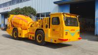 China 4 Cubic Meters Articulated Concrete Mixer Mining Concrete Mixing Truck KJCJ-4D for sale