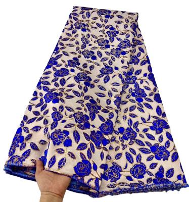 China Party Wedding Dress Fabric with Customizable Color 90 Yards Brocade Jacquard Design for sale