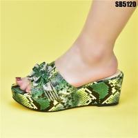 China Beautiful Mature Italian Shoes for Lovely Lady Dress Pu Women Summer Shoes Shoes and Bag Set Summer Sandals Thick Plastic Wedges for sale