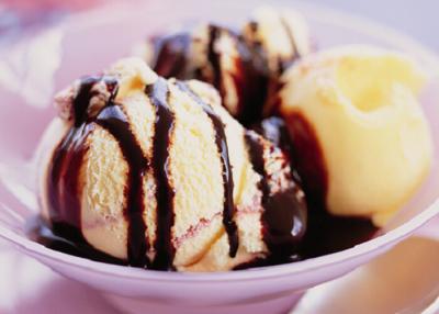China Glycerol Monostearate Food Grade Emulsifier - 40-50% Monoglyceride Content, 58°C Melting Point for Ice Cream and Dairy Applications for sale