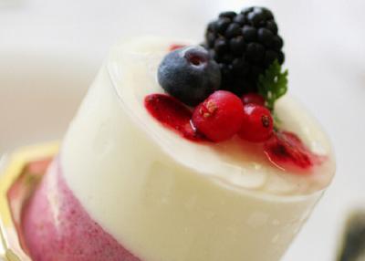 China Food Grade E471 Mono and Diglycerides P4 Emulsifier - 90% Monoglyceride Content with 65°C Melting Point for Ice Cream and Beverages for sale