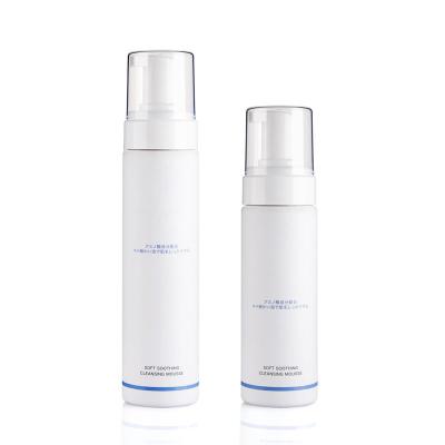 China OEM Cosmetic Foam Pump Bottle Matte Finish 180ML 230ML Empty Cylinder for sale