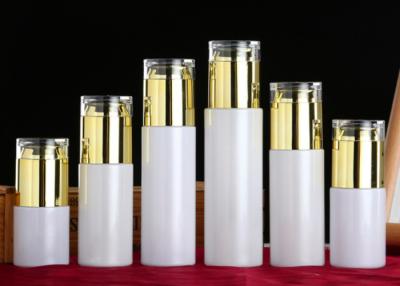 China Pearl White 50ml 100ml Cosmetic Spray Pump Bottle Lead Free Sturdy Glass for sale
