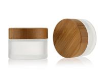China Recyclable 30g-100g White Glass Cosmetic Jar With Bamboo Lid Round for sale