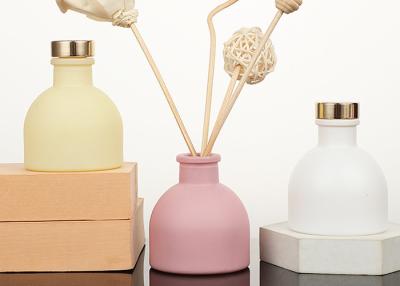 China Popular Round Pink White Glass Diffuser Bottle 50ml 7cm Height for sale