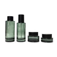 China Flat Shoulder Glass Serum Bottle Cosmetic Packaging Bottles Leakproof for sale
