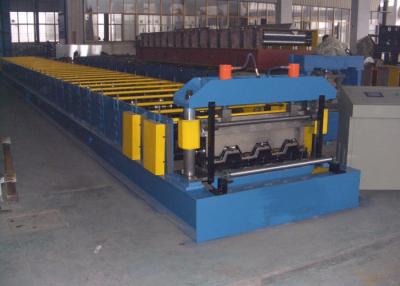 China Floor Deck Roll Forming Machine Chain Or Gear Box Driven System Hydraulic Cutting Device for sale