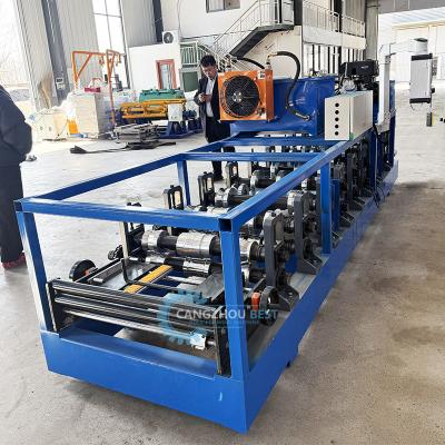 China Customzied Portable Kr18 Standing Seam Roof Sheet Roll Forming Machine With Auto Seamer for sale