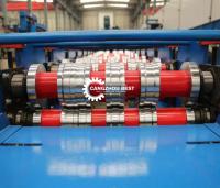 China Standing Seam Roofing Sheet Roll Forming Machine For Self Lock Metal Roofing Clip Panel for sale