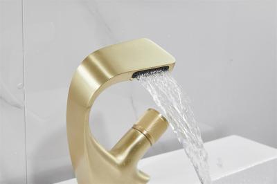 China Oersitor Basin Faucet with brass body 35mm ceramic cartridge includes 2pcs stainless steel flexible hoses for bathroom washbasin for sale