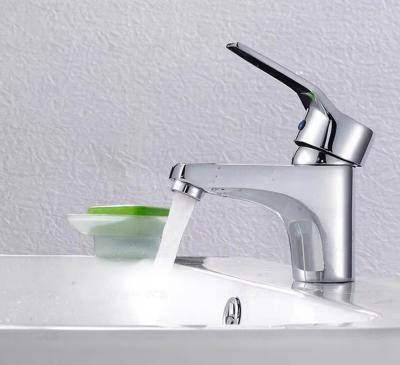 China Oersitor Brass faucet single hole washbasin faucet, bathroom sink hot and cold faucet, bathroom basin wash basin single faucet (M1 chrome) for sale