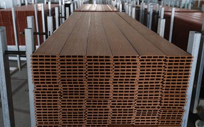 China Heavy Duty WPC Wood Planks Rugged Outdoor WPC Modular Fence for sale