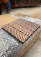 China Heavy Duty Wood Plastic Composite Deck Tiles Block Transit Damage for sale