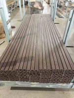 China Modern 160x19mm 3 Slat WPC Fence Panels Strict Color Consistency Supply for sale