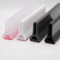 China Kitchen and Bathroom Water Dam Barrier in PVC Material with Collapsible Feature for sale