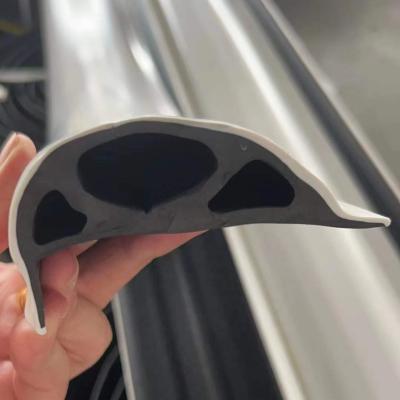 China Customized P Shape Boat Dock Edge Fender Bumpers for Marine Supplies Certificate IATF for sale