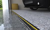China Professional Cutting Garage Door Threshold Ramp Rubber Bottom Weather Seal Strip for sale