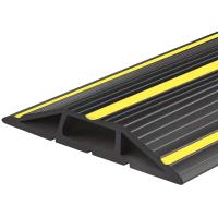 China EPDM Weatherproof Easy Cut Replacement Strip with Black Yellow Line Color for sale