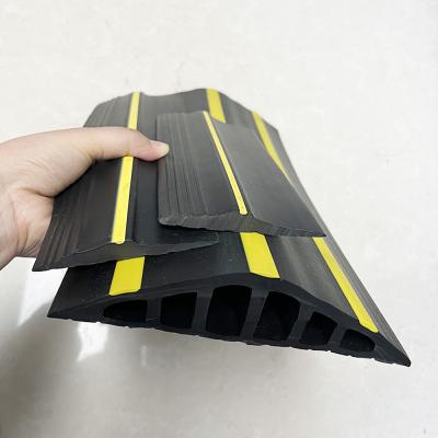 China 20-220mm Width EPDM Flexible PVC Rubber Seal for Garage Depot Barn Lock-up and Carpark for sale