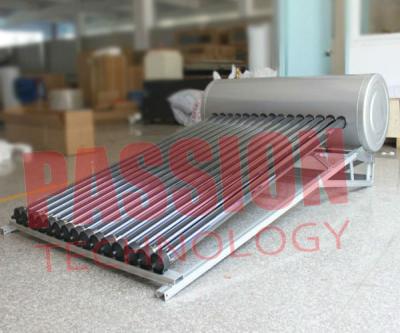China Simple Structure Heat Pipe Solar Water Heater With Copper Heat Tube 6 Bar for sale