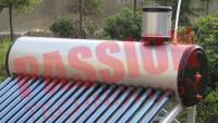 China 0.5 Bar Evacuated Tube Solar Hot Water Heater For Swimming Pool 200L for sale