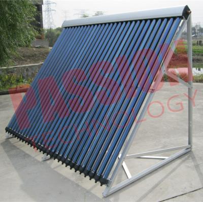 China 30 Tubes Pressure Solar Collector 300L Heat Pipe Solar Water Heater for sale