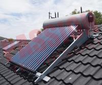 China Integrated Pressurized Rooftop Solar Water Heater Silver Steel Outer Tank for sale