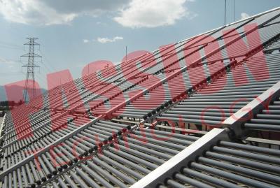 China 1000L Powerful Glass Tubular Evacuated Tube Solar Collector With Feeding Tank for sale