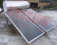 China 250 L Thermosyphon Blue Titanium Solar Home Heating System With Stainless Steel Bracket for sale