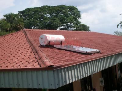 China Closed Circulation Flat Plate Solar Water Heater System 300L Aluminum Sheet for sale