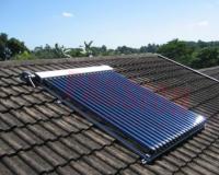 China High Efficiency Aluminum Alloy Silver Black Heat Pipe Solar Collectors 10 to 30 Tubes for sale