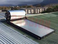 China Washing / Sun Energy Solar Geysers , Flat Plate Solar Water Heater For Bathroom Heating for sale