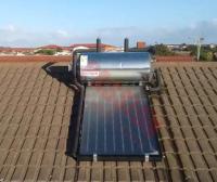 China Home Thermal Flat Plate Solar Geysers Hot Water Heater Closed Circulation for sale