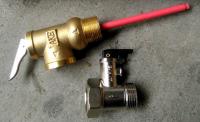 China Pressure Reduce Valve Safety Valve Air Release Valve 0.7 MPa Temperature Valve for sale