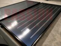 China Black Frame Flat Plate Solar Collector For Pool Blue Absorb Solar Heating Water for sale