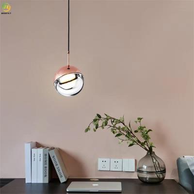 China Home/Hotel Metals Art Baking Paint Gold G4 Modern  Pendant Light for sale