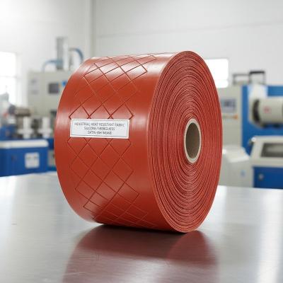 China Heat Resistant Silicone Coated Fiberglass Fabric with C-glass Fibers and Satin 4SH Weave for Industrial Applications for sale