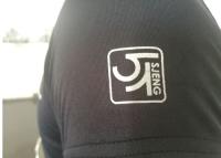 China Fashion Designs Rubber Logo Patches Pvc Clothing Labels 100% Silicone With Shinny Effect for sale