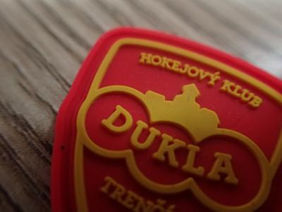 China Handmade Washable Rubber Logo Patches Sew - On Style Non - Toxic for sale