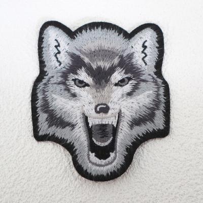 China Custom Wolf Head Embroidered Patch – Iron-On/Sew-On Animal Patch for Apparel & Accessories for sale