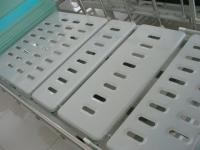 China Three Hand Operated Care Crank Medical Hospital Beds Aluminum Alloy Guardrails (ALS-M314) for sale