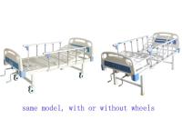 China Semi Fowler 2 Crank Manual 250KG Medical Hospital Beds Mobile With Castors for sale