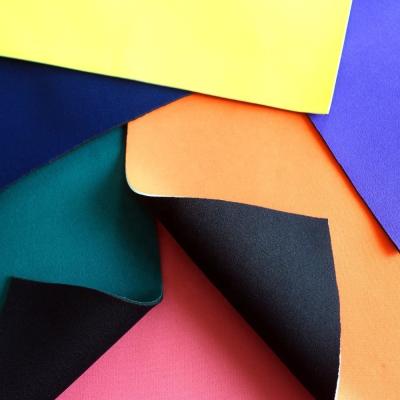 China 2mm Thick Colorful Neoprene Fabric Sheet 4.0Mpa Tensile Strength SBR CR Airprene Material for sale
