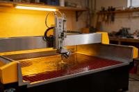 China Industrial Dynamic AC Five Axis CNC Waterjet Cutting System For Complex 3D Bevel Cutting for sale