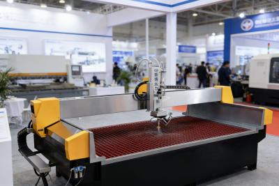 China Industrial Five Axis CNC Waterjet Cutting Machine Energy Saving For Mass Production for sale